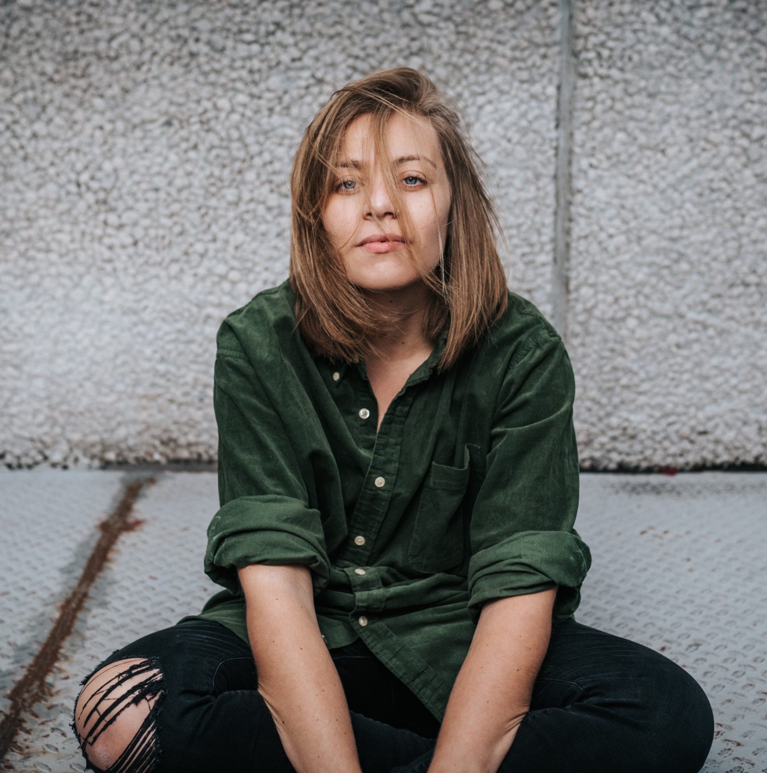 Lisa Strat (loopartist & multiinstrumentalist) - contact