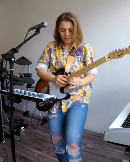 Lisa Strat - Multiinstrumentalist & Loopartist